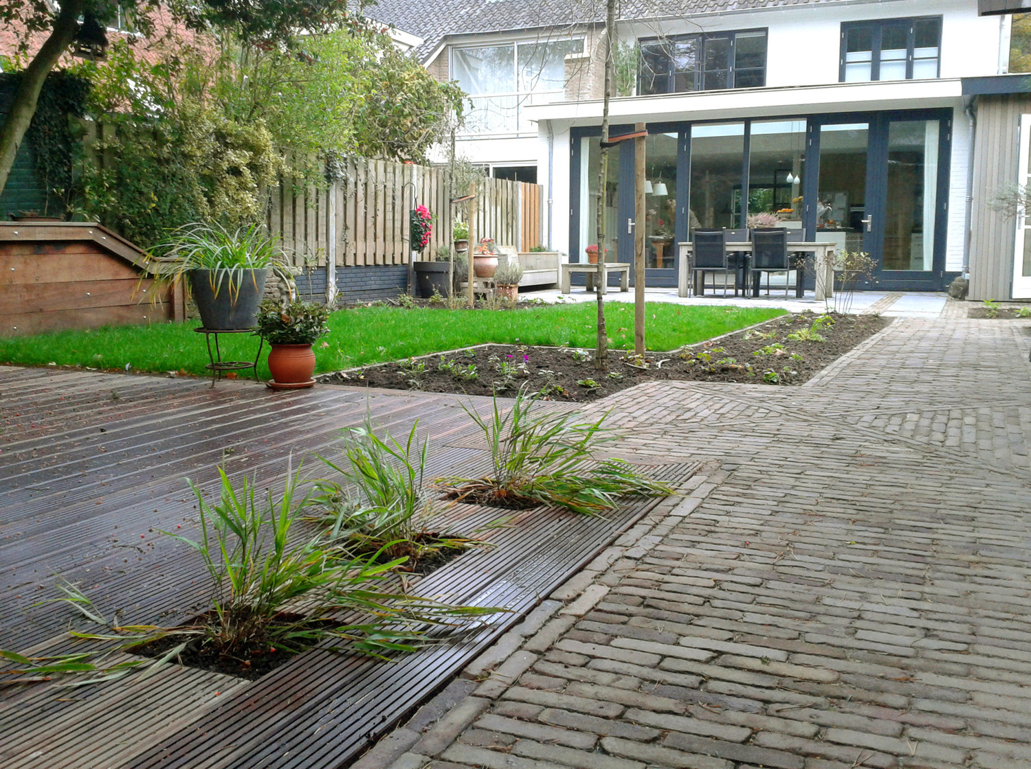 Nieuwe tuin bij ouderlijk huis – Wilna Kuipers Tuinwerk